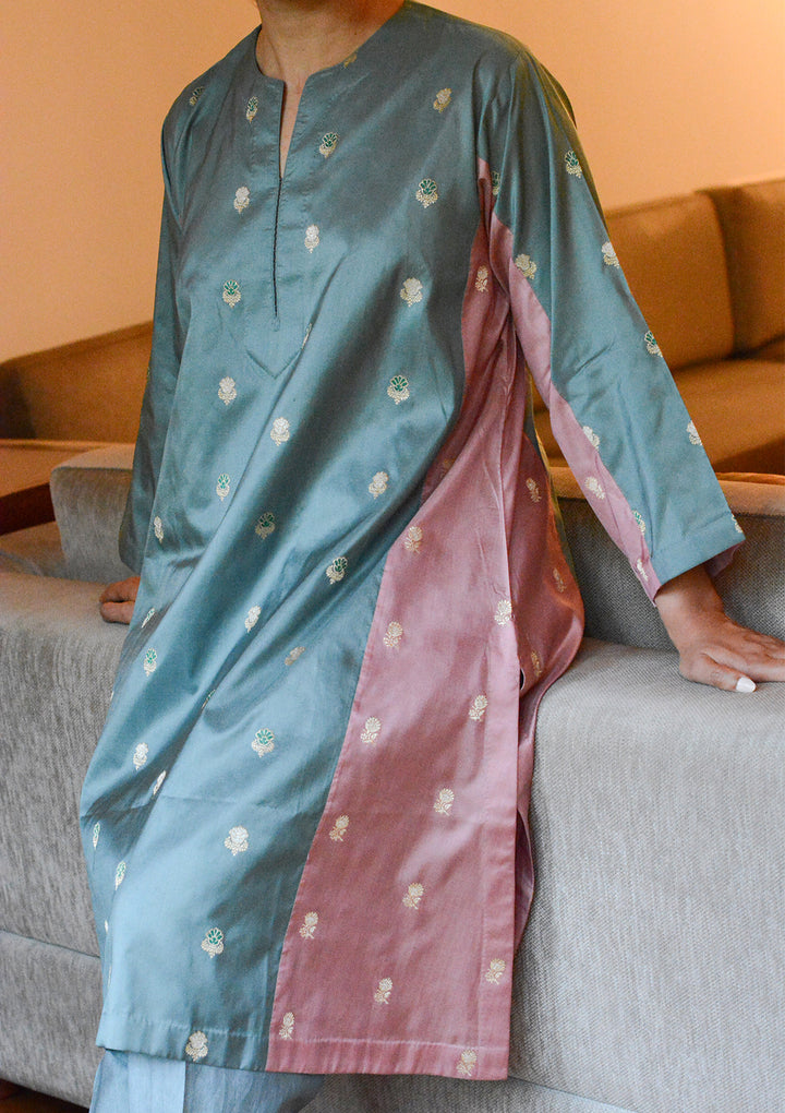 Aasmani Gulaab Kurta